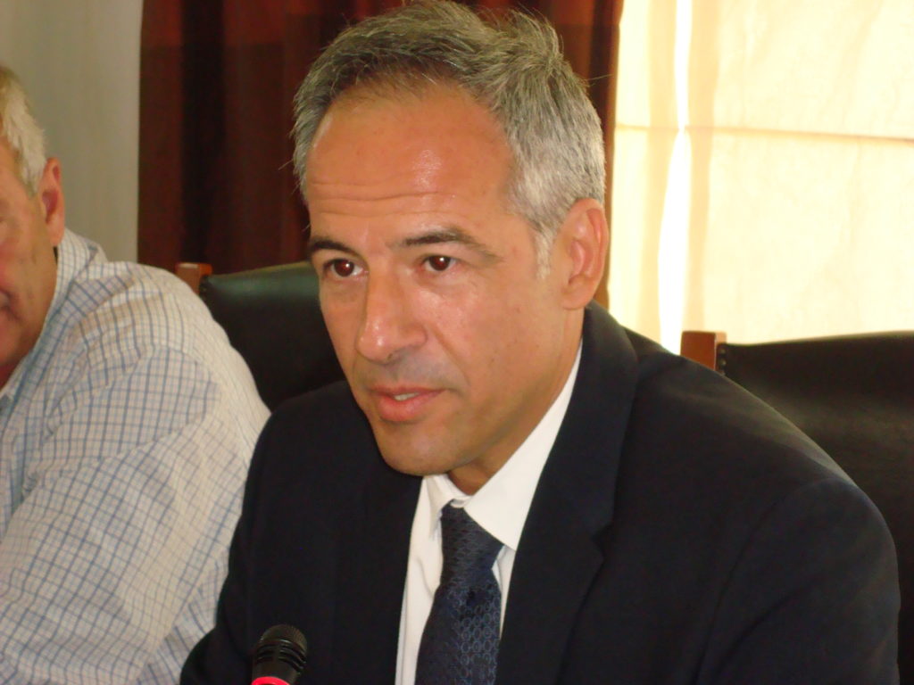 ΠΡΟΕΔΡΟΣ ΤΟΥ ΔΗΜΟΤΙΚΟΥ ΣΥΜΒΟΥΛΙΟΥ Ο ΚΩΣΤΑΣ ΠΕΦΑΝΗΣ Ανοργανωσιά και ...