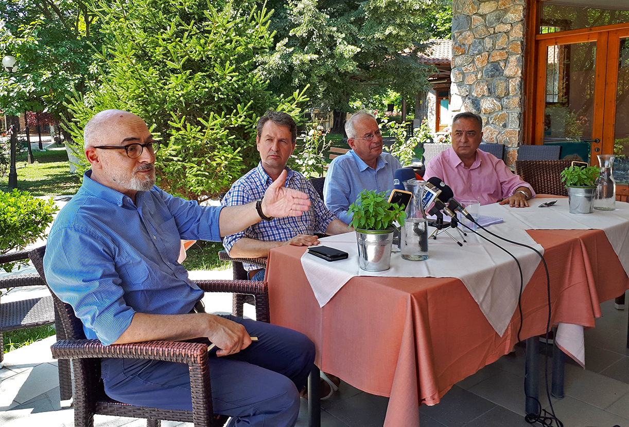 ΑΛΛΟ ΕΝΑ ΧΑΣΤΟΥΚΙ ΓΙΑ ΤΗΝ ΔΙΟΙΚΗΣΗ ΜΟΥΡΙΑΔΗ Αναστέλλεται ο διαγωνισμός ...