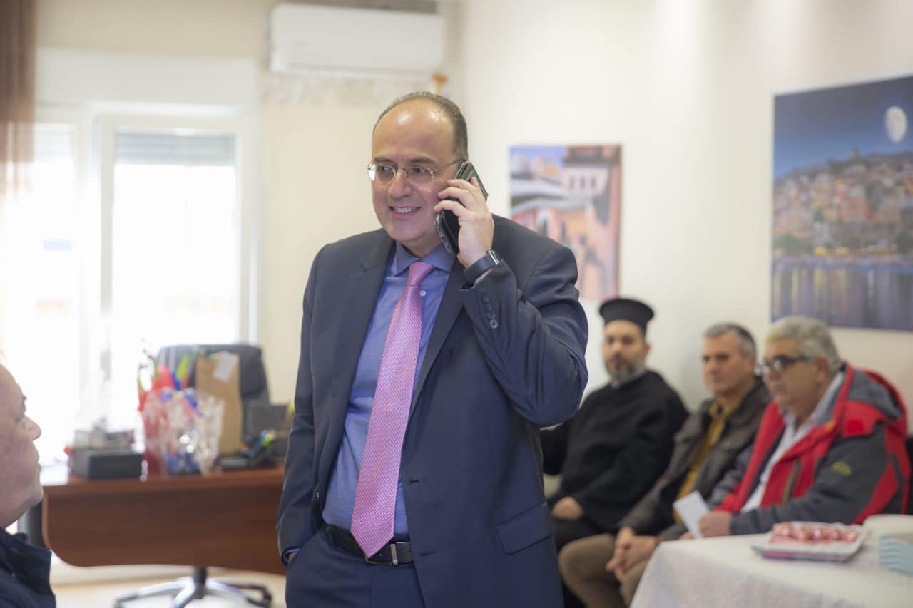 Μακάριος Λαζαρίδης προς Τάνια Ελευθεριάδου ” η ζητάς εγγράφως συγνώμη ή ...